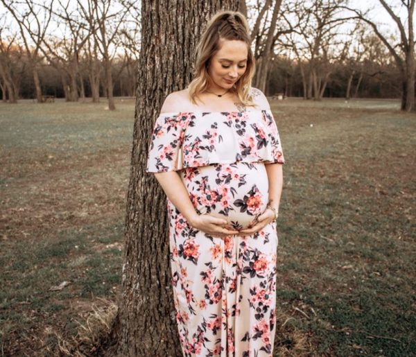 7 Cute Spring Maternity Clothes and Spring Maternity Outfits.