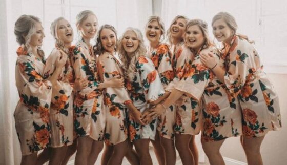 10 Best Tropical Bridesmaid Robes: Hello Paradise!