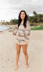 31 Cute Beach Outfits for a Day at the Beach in 2022.