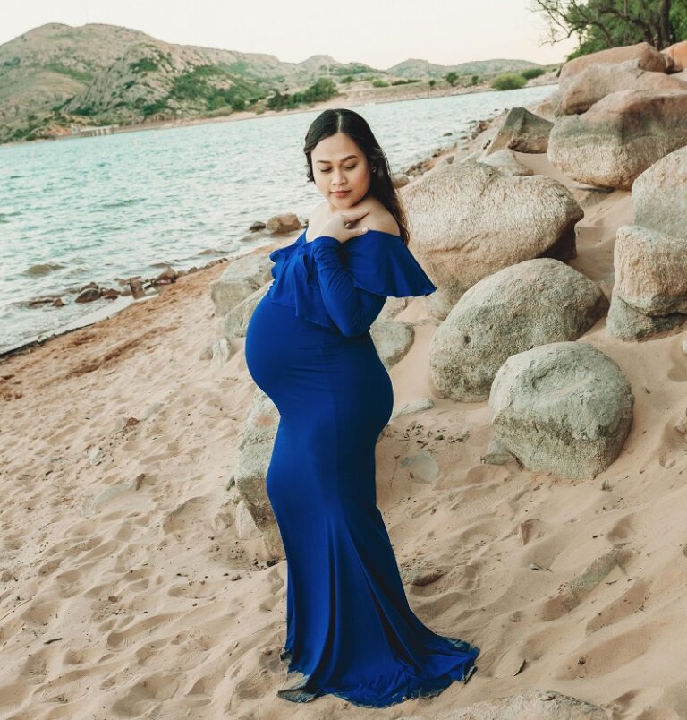 35 Maternity Beach Photoshoot Ideas and Dresses You'll Love!