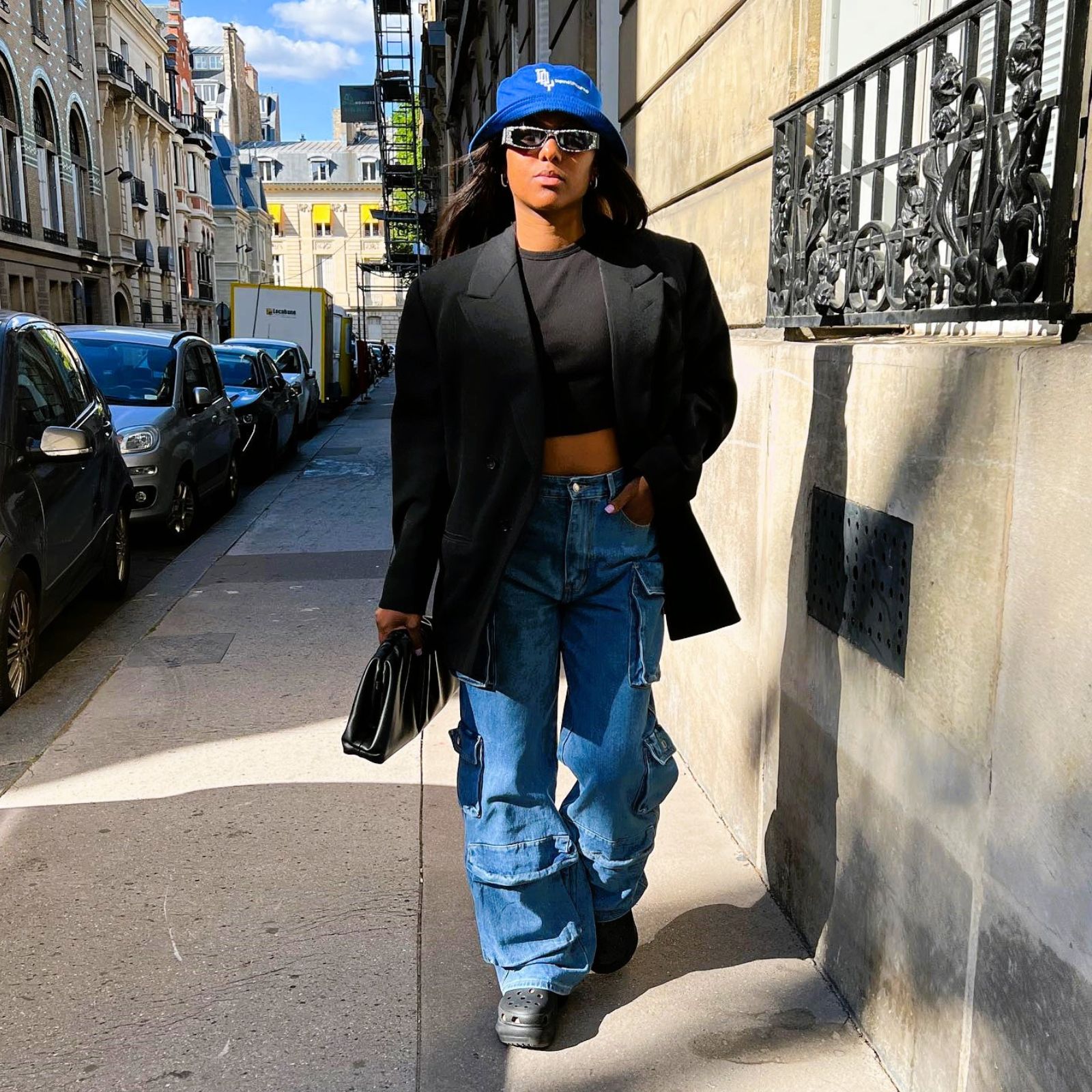 20 Trendy Bucket Hat Outfits to Wear this Year.