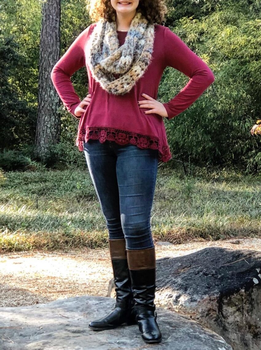 11 Best Women’s Shirts that Hide Belly Fat on Amazon.