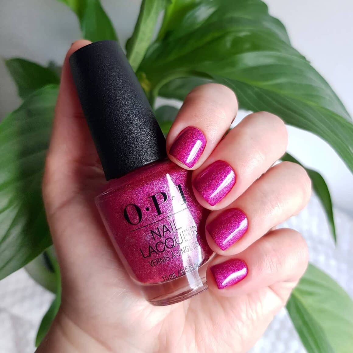 10 Best February Nail Colors to Wear Right Now - Very Easy Makeup