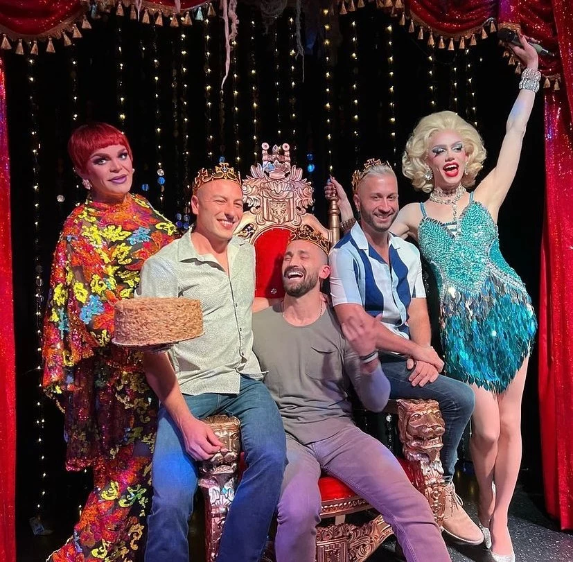 What To Wear To A Drag Show For Women And Men Party Time What To Wear To A Drag Show For Women And Men Party Time